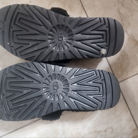 UGG | Shoes | Genuine Ugg Slippers Size 9 Like New See Pics For Details | Poshmark